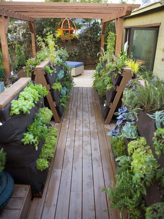 pallet a frame planters | Old School Garden
