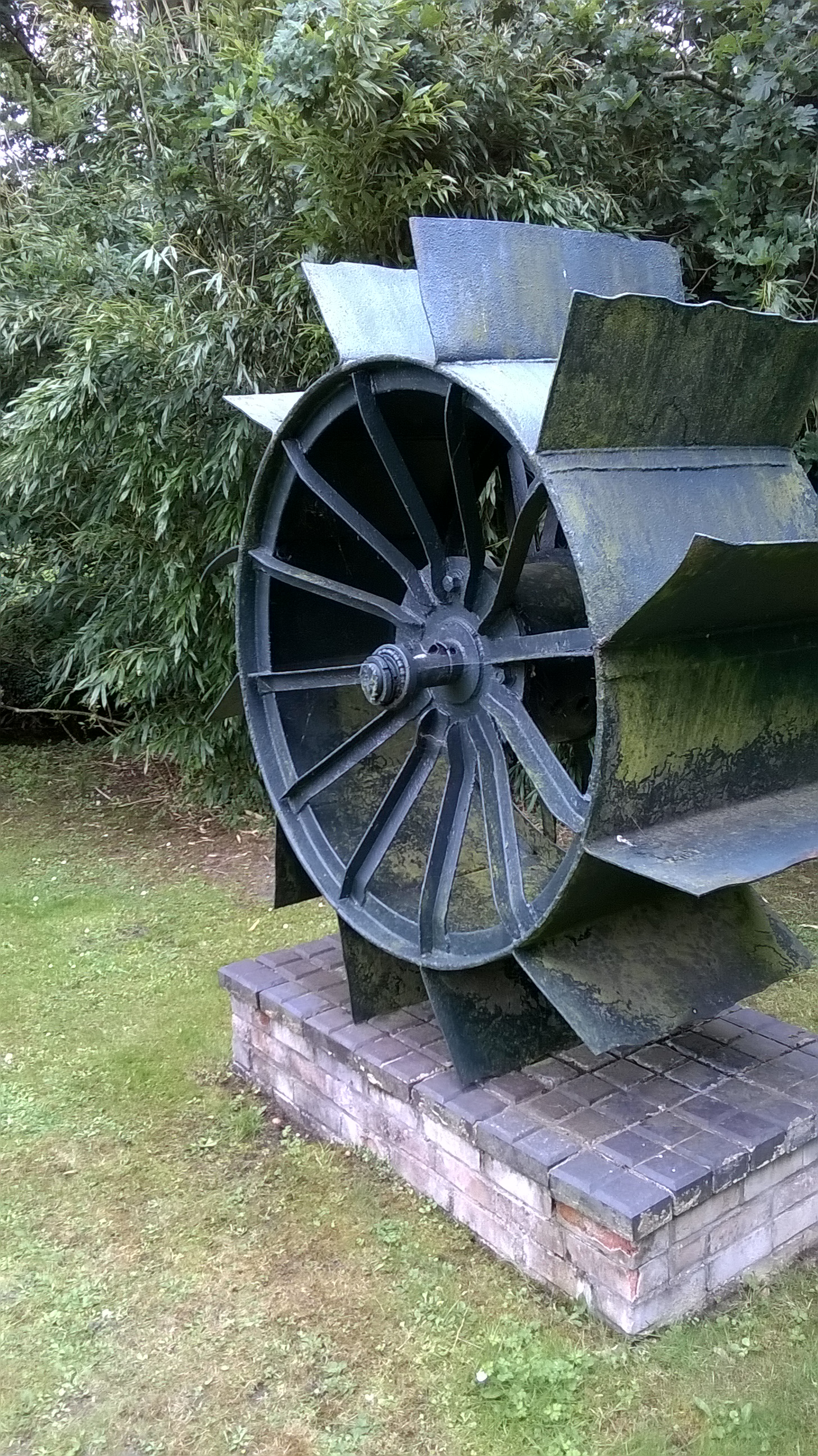 Corpusty Mill: a garden of smiles | Old School Garden