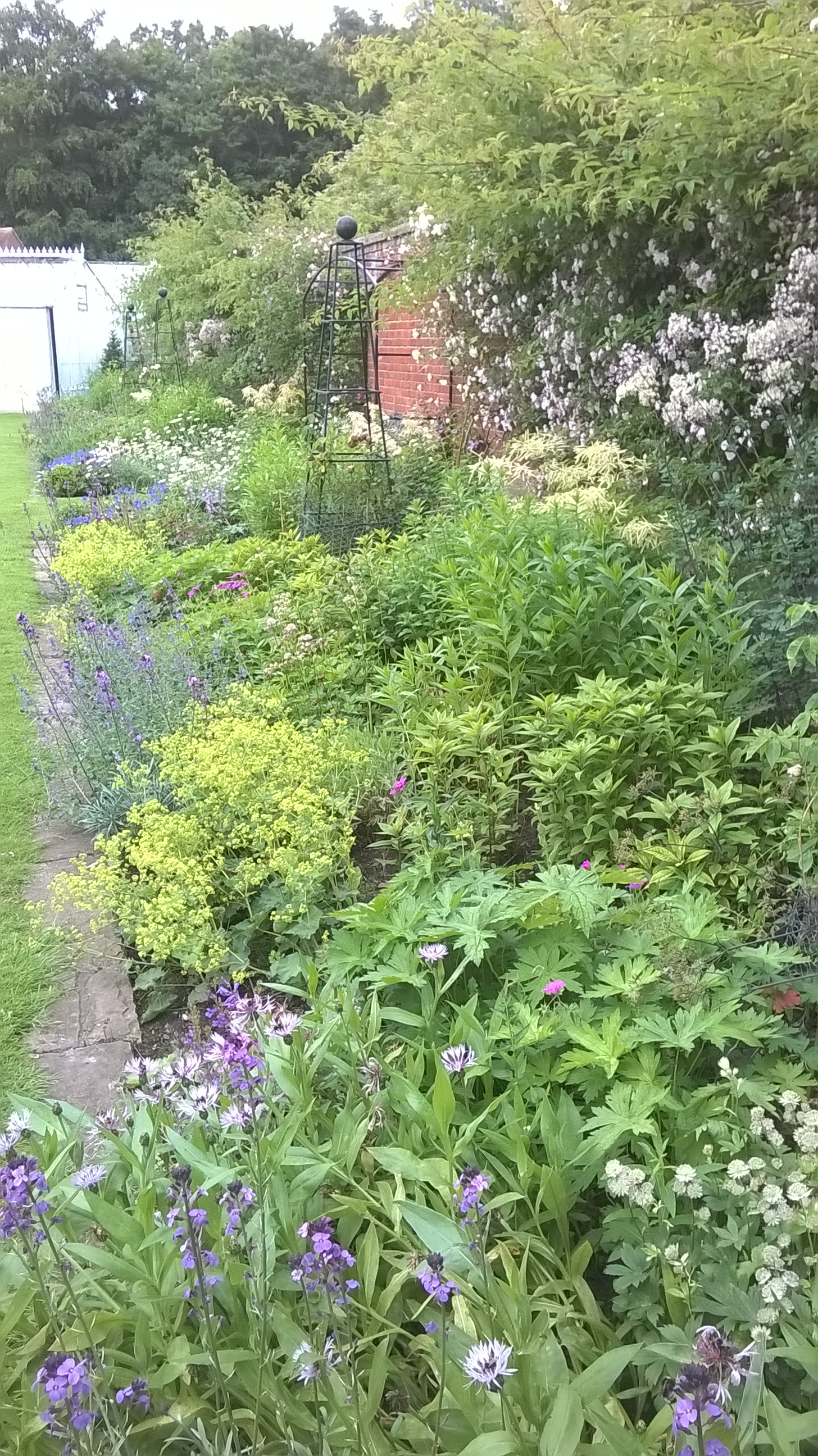 Great Garden @ West Barsham Hall | Old School Garden