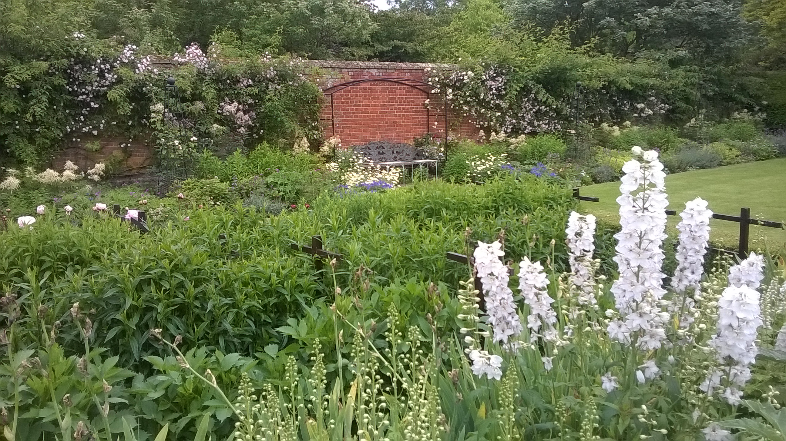 Great Garden @ West Barsham Hall | Old School Garden